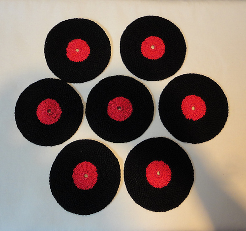 Ravelry: Vinyl Record Coasters pattern by Ellen Kapusniak