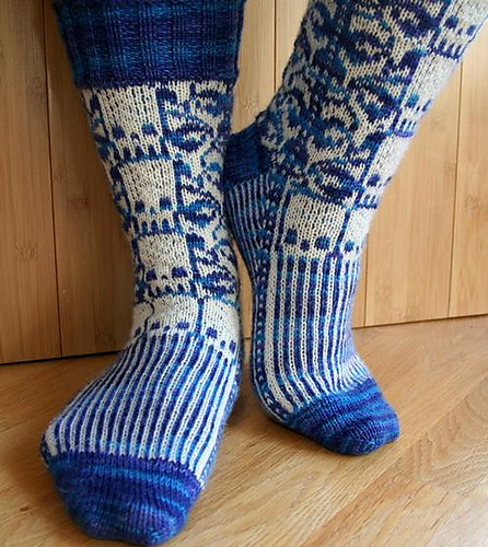 Ravelry: Scare Isle Sox & Scarf Set pattern by Camille Chang