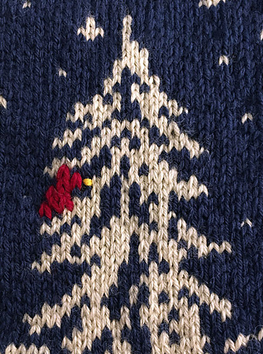 Ravelry: Christmas Cardinal Stocking pattern by Darlene Swaim