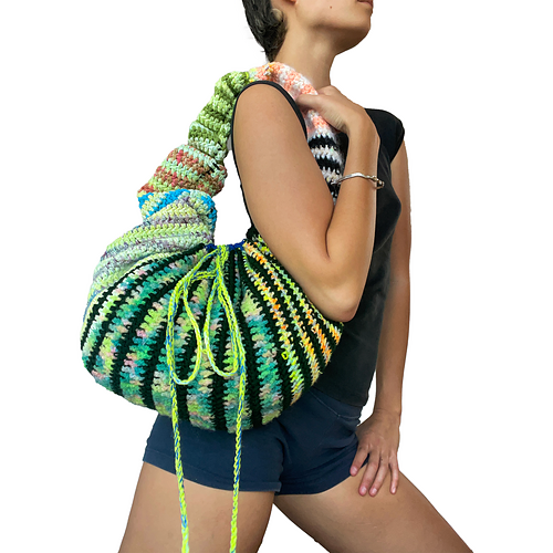 Ravelry: scrunchie bag (crochet) pattern by Loupy Studio