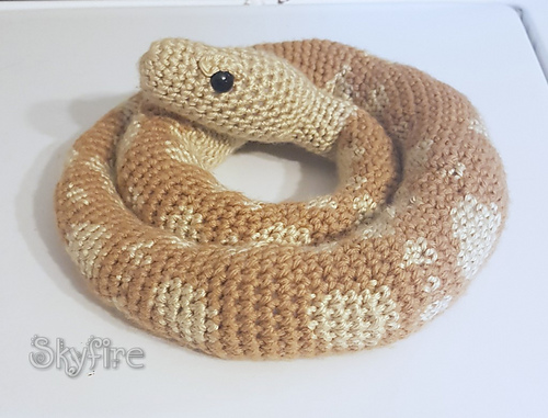 Ravelry: Boa Constrictor 1 pattern by Beth Mulligan of Skyfire Creations