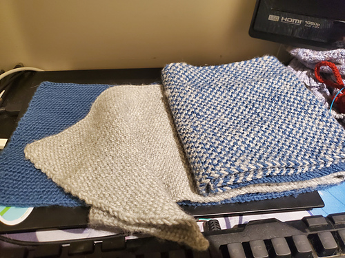 Ravelry: Two Color Linen Scarf pattern by Danai