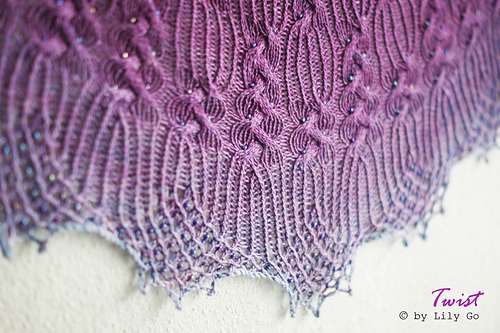 Ravelry: Twist pattern by Lily Go