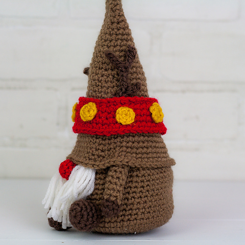 Ravelry: Reindeer Gnome pattern by Lindsey Dale