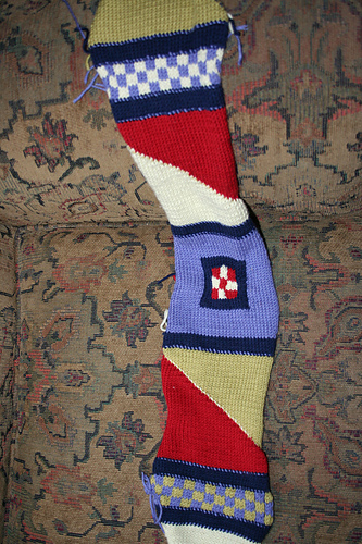 Ravelry: Not-So-Plain Geometric Scarf pattern by Paula Jenne