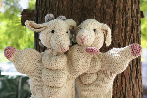 Ravelry: Merino Sheep Puppet pattern by Malabrigo