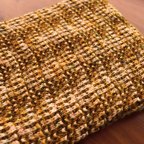 Ravelry: Crest Cowl pattern by Lucinda Makes