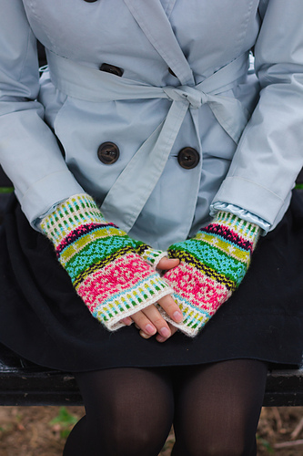 Ravelry: Gretta Mitts pattern by Tanis Gray