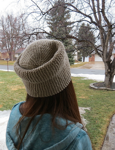 Ravelry: Beth's Zombie Apocalypse Slouchy Hat pattern by Susan Rainey