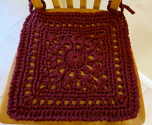 Ravelry: Mandala Chair Pad pattern by Lynne Samaan