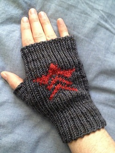 Ravelry: Interrupt Gauntlets (Mass Effect) pattern by Lyssa - BioWearables
