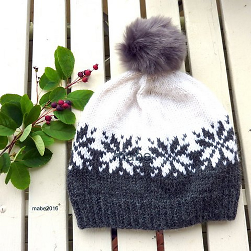 Ravelry: FEBRUARlua/February hat pattern by MaBe