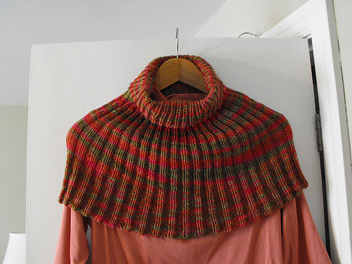 Ravelry: Funnel collar 102 pattern by Michelle Porter