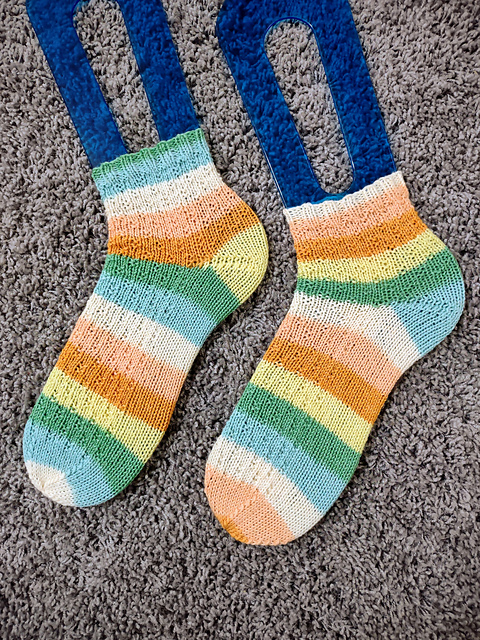 Ravelry: Potato Chip Socks pattern by Mandy Henderson