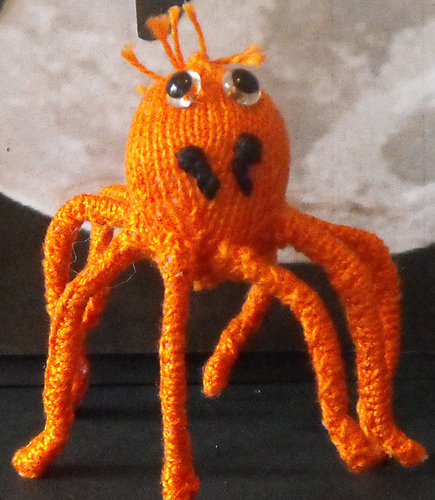 Ravelry: Spider Family pattern by Christine Grant