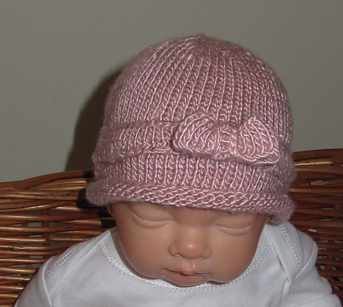 Ravelry: Baby Ribbons and Bows Shoes and Roll Brim Beanie pattern by ...