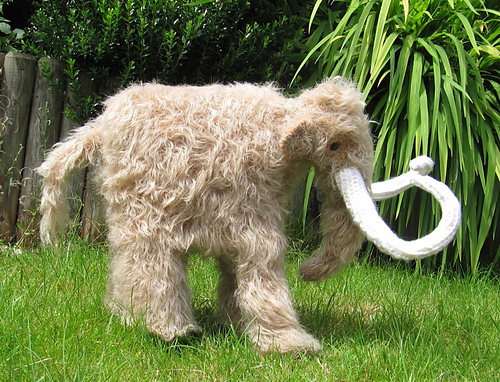 Ravelry: Mammoth Woolly Mammoth pattern by Christine Grant