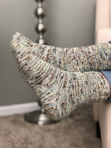 Ravelry: Willow Socks pattern by Magnolia Fiber Co