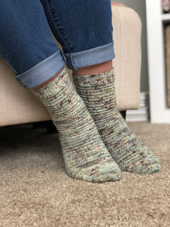 Ravelry: Willow Socks pattern by Magnolia Fiber Co