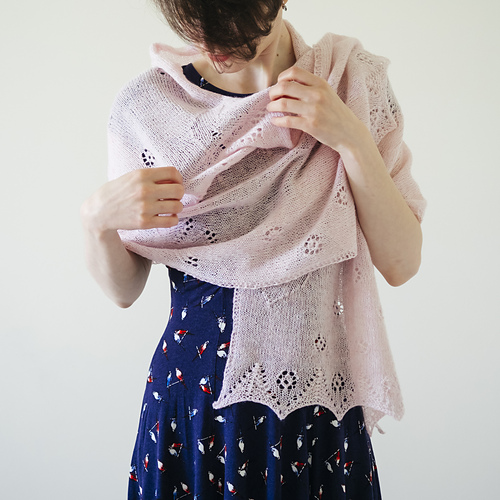 Ravelry: Birdy Stole pattern by Marina Guseva