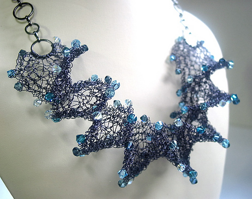 Ravelry: Crystal & Wire Spiral Necklace pattern by Suraya Rina Hossain
