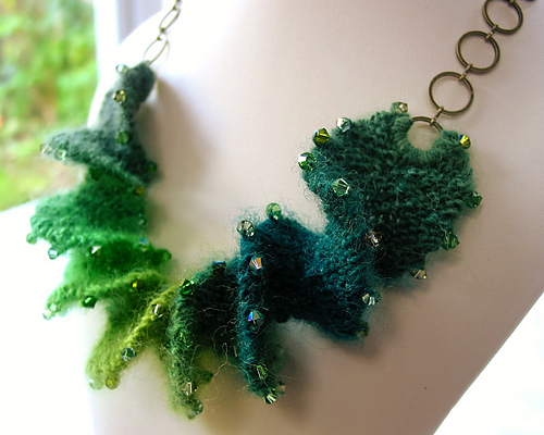 Ravelry: Crystal & Yarn Spiral Necklace pattern by Suraya Rina Hossain