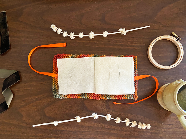 Ravelry: Needle Book With Knitted Cover pattern by Hannah Wareham