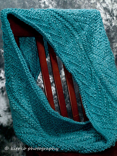 Ravelry: December's Moebius Cowl pattern by Eva Shay
