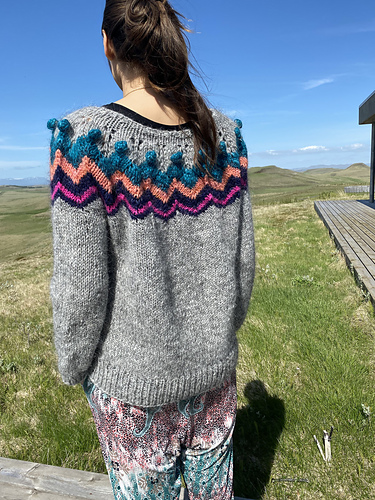 Ravelry: Villanelle pattern by Maja Siska