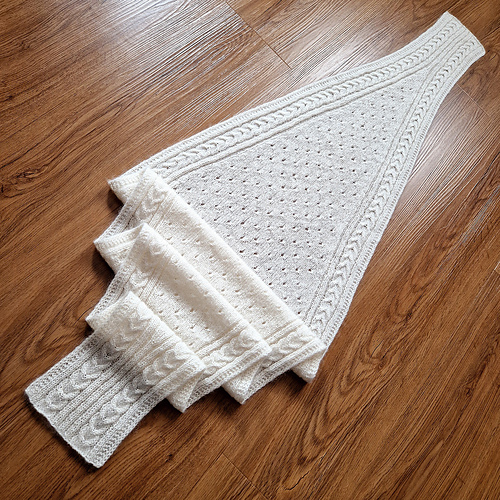 Ravelry: Sparkling Water Wrap pattern by Lisa Hannes