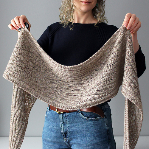 Ravelry: Coral Reef Scarf pattern by Lisa Hannes