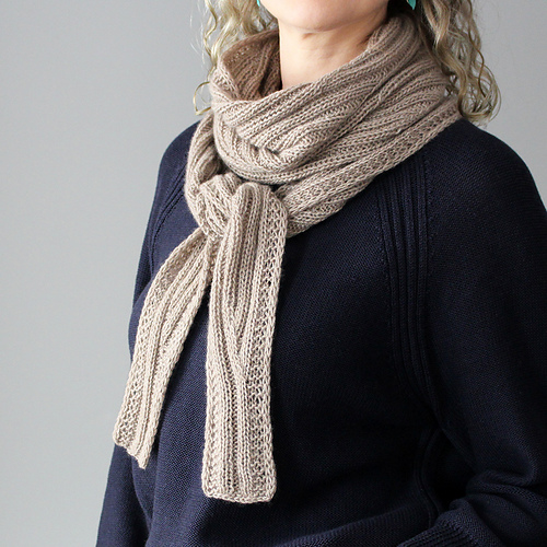 Ravelry: Coral Reef Scarf pattern by Lisa Hannes