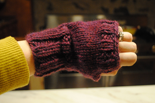 Ravelry: Easy Half Mitten 106 pattern by Michelle Porter