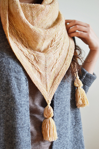 Ravelry: Lucky charm pattern by Melody Hoffmann