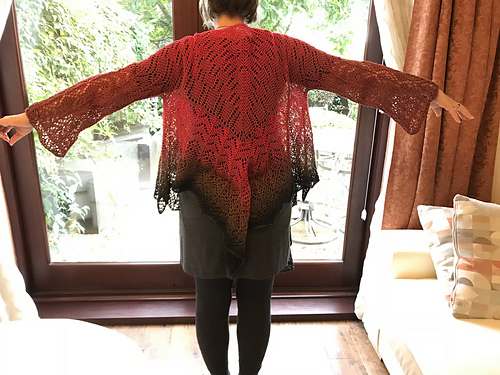 Ravelry: Winged Wrapture pattern by bunnymuff - Mona Zillah