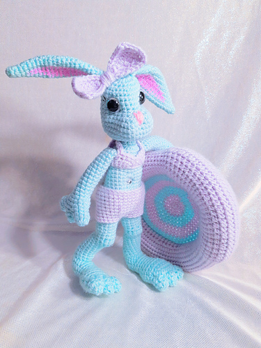 Ravelry: Tina the Beach Bunny pattern by Manic Yarn
