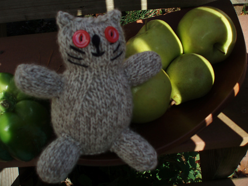 Ravelry: Swapsie Cat pattern by Elizabeth Jarvis