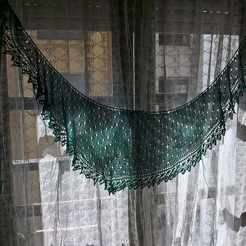 Ravelry: Pixuetina shawl/ Chal Pixuetina pattern by Pilar R. Mendez