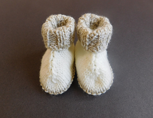 Ravelry: Baby Hug Boots pattern by marianna mel