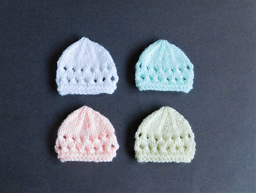 Ravelry: Jay Micro-Preemie Baby Hats pattern by marianna mel