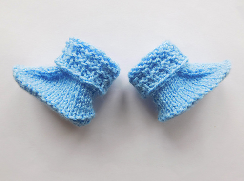 Ravelry: AMITY Newborn Baby Booties pattern by marianna mel