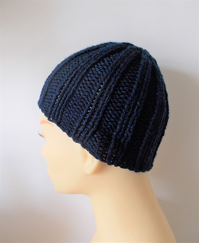 Ravelry: Marianna's Chunky Ribbed Hats pattern by marianna mel