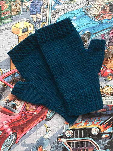 Ravelry: Easy Fingerless Mittens - with Thumbs pattern by marianna mel