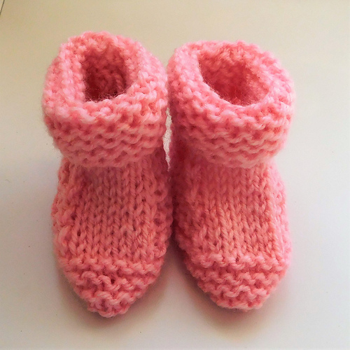 Ravelry: Babbity Baby Booties pattern by marianna mel