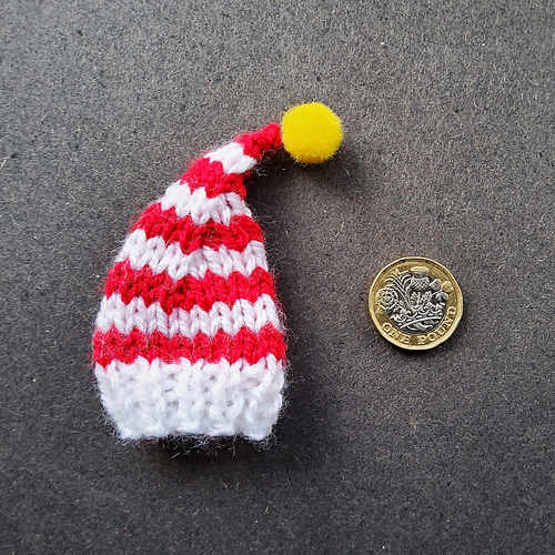 Ravelry: Mini Santa Hat & Elf Hat ~ for Ferrero Rocher pattern by ...