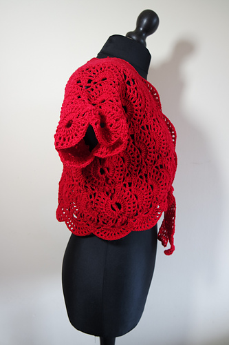 Ravelry: easy red shell bolero pattern by Marina Zvirgzdina