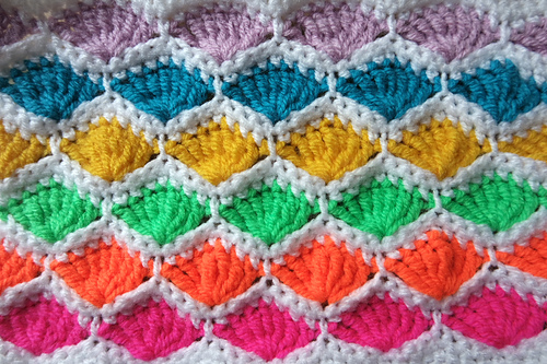 Ravelry: Colorful shell blanket pattern by Marina Zvirgzdina