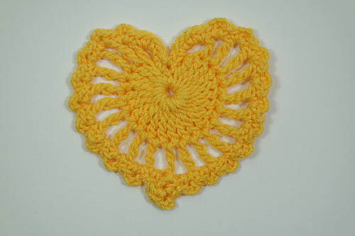 Ravelry: Lace heart pattern by Marina Zvirgzdina