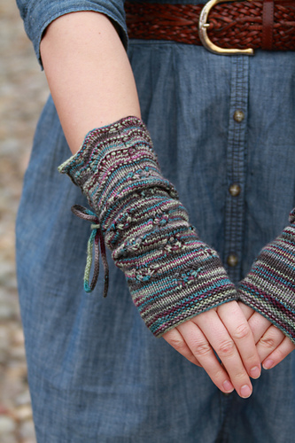 Ravelry: Lady Violet's Dinner Gauntlets pattern by Kristen Ashbaugh ...