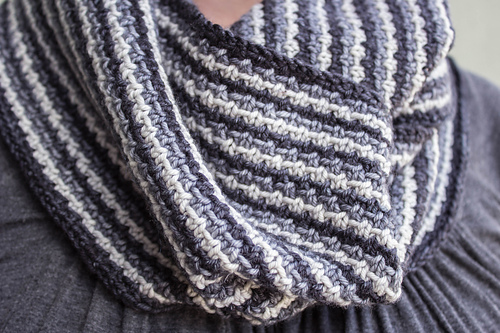 Ravelry: Tres Tosh Cowl pattern by Kristen Ashbaugh-Helmreich